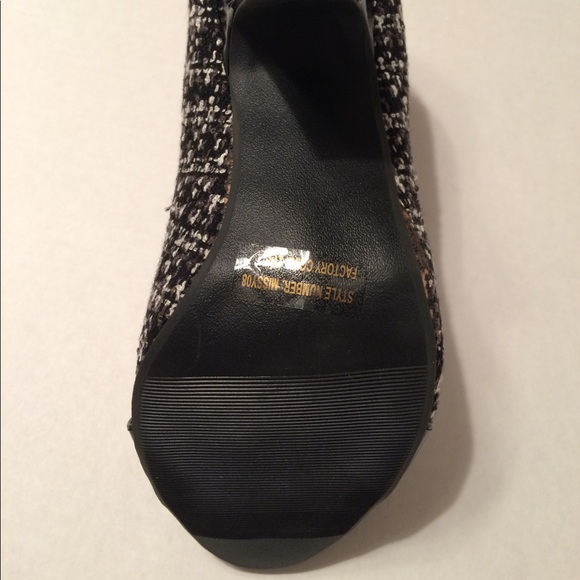 Bumper | Shoes | New Classy Black Plaid Heels | Poshmark